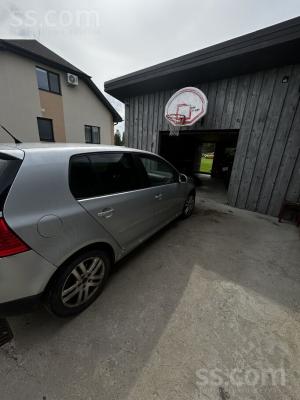Pelēks Volkswagen Golf 2008 Jelgava, ar dzinēja tilpumu 1.90 L un nobraukumu 252 tūkst. km par 2800 €, foto 9 vietnē AUTOMOTO.COM.LV