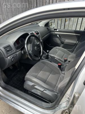 Pelēks Volkswagen Golf 2008 Jelgava, ar dzinēja tilpumu 1.90 L un nobraukumu 252 tūkst. km par 2800 €, foto 10 vietnē AUTOMOTO.COM.LV