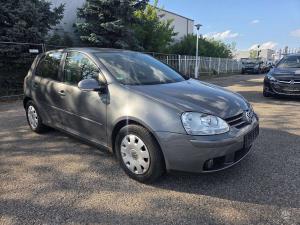 Pelēks Volkswagen Golf 2008 Marijampole, ar dzinēja tilpumu 1.60 L un nobraukumu 243 tūkst. km par 2500 €, foto 3 vietnē AUTOMOTO.COM.LV