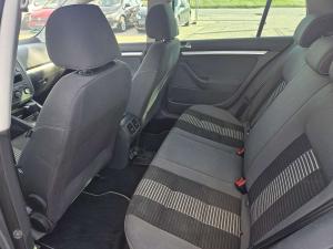 Pelēks Volkswagen Golf 2008 Marijampole, ar dzinēja tilpumu 1.60 L un nobraukumu 243 tūkst. km par 2500 €, foto 11 vietnē AUTOMOTO.COM.LV