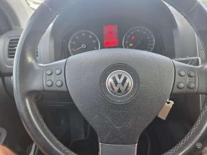 Pelēks Volkswagen Golf 2008 Marijampole, ar dzinēja tilpumu 1.60 L un nobraukumu 243 tūkst. km par 2500 €, foto 17 vietnē AUTOMOTO.COM.LV