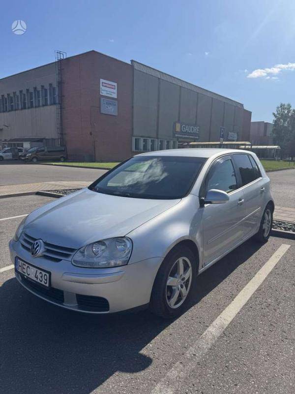 Pelēks Volkswagen Golf 2008 Viļņa, ar dzinēja tilpumu 1.90 L un nobraukumu 306 tūkst. km par 1800 €, foto 1 vietnē AUTOMOTO.COM.LV