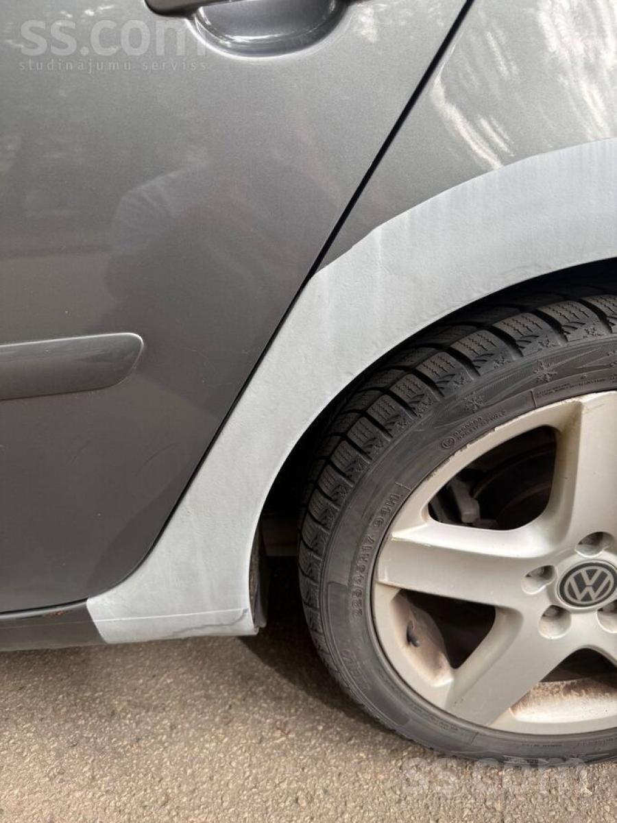 Grey Volkswagen Golf 2008 in Riga, with an engine capacity of 1.90 L and mileage of 232 thousand km for 1800 €, photo 12 on AUTOMOTO.COM.LV