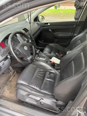 Grey Volkswagen Golf 2008 in Riga, with an engine capacity of 1.90 L and mileage of 232 thousand km for 1800 €, photo 19 on AUTOMOTO.COM.LV