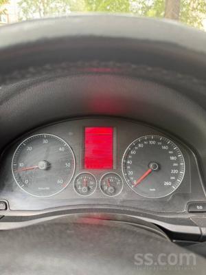 Grey Volkswagen Golf 2008 in Riga, with an engine capacity of 1.90 L and mileage of 232 thousand km for 1800 €, photo 15 on AUTOMOTO.COM.LV