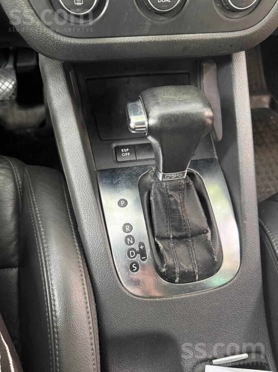 Grey Volkswagen Golf 2008 in Riga, with an engine capacity of 1.90 L and mileage of 232 thousand km for 1800 €, photo 18 on AUTOMOTO.COM.LV
