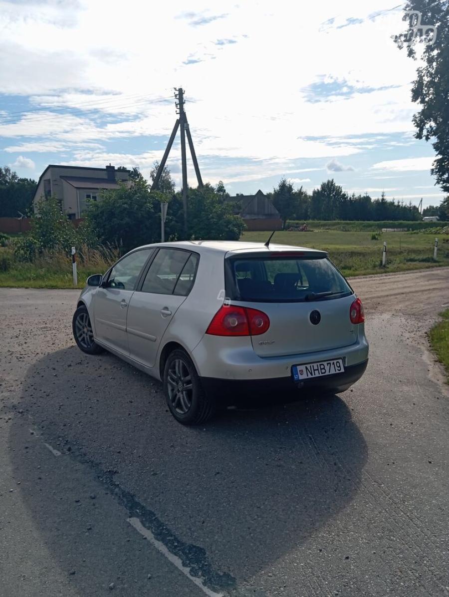 Pelēks Volkswagen Golf 2008 Kazlų Rūda, ar dzinēja tilpumu 1.90 L un nobraukumu 300 tūkst. km par 1699 €, foto 3 vietnē AUTOMOTO.COM.LV