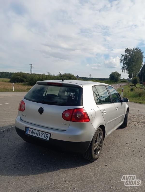Pelēks Volkswagen Golf 2008 Kazlų Rūda, ar dzinēja tilpumu 1.90 L un nobraukumu 300 tūkst. km par 1699 €, foto 7 vietnē AUTOMOTO.COM.LV