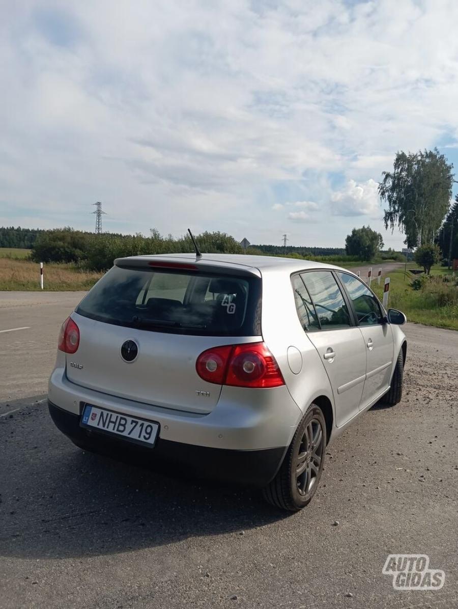 Pelēks Volkswagen Golf 2008 Kazlų Rūda, ar dzinēja tilpumu 1.90 L un nobraukumu 300 tūkst. km par 1699 €, foto 7 vietnē AUTOMOTO.COM.LV