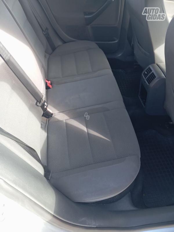 Pelēks Volkswagen Golf 2008 Kazlų Rūda, ar dzinēja tilpumu 1.90 L un nobraukumu 300 tūkst. km par 1699 €, foto 10 vietnē AUTOMOTO.COM.LV