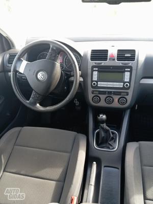 Pelēks Volkswagen Golf 2008 Kazlų Rūda, ar dzinēja tilpumu 1.90 L un nobraukumu 300 tūkst. km par 1699 €, foto 11 vietnē AUTOMOTO.COM.LV