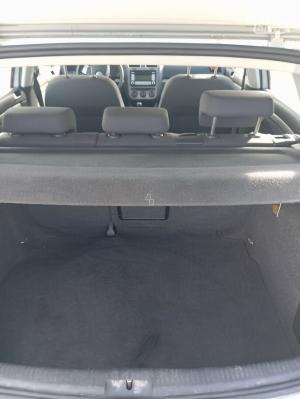 Pelēks Volkswagen Golf 2008 Kazlų Rūda, ar dzinēja tilpumu 1.90 L un nobraukumu 300 tūkst. km par 1699 €, foto 12 vietnē AUTOMOTO.COM.LV