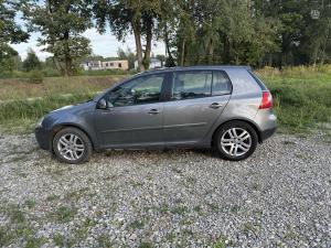 Grey Volkswagen Golf 2008 in Vilnius, with an engine capacity of 1.90 L and mileage of 330 thousand km for 1499 €, photo  on AUTOMOTO.COM.LV