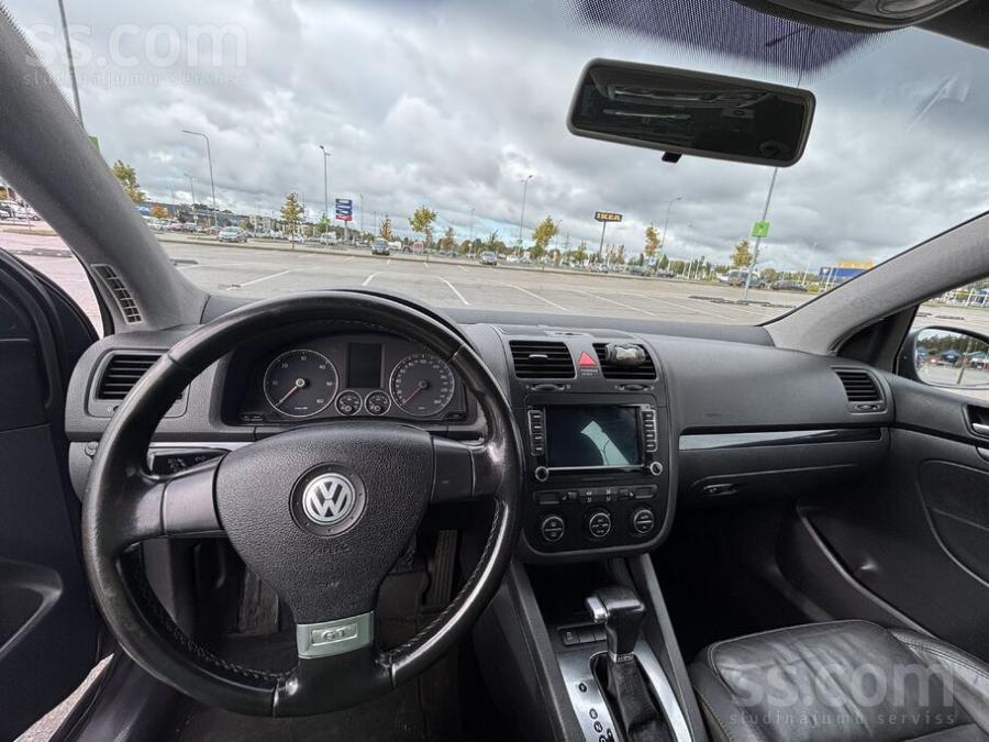 Pelēks Volkswagen Golf 2008 Rīga, ar dzinēja tilpumu 2.00 L un nobraukumu 257 tūkst. km par 2600 €, foto 5 vietnē AUTOMOTO.COM.LV