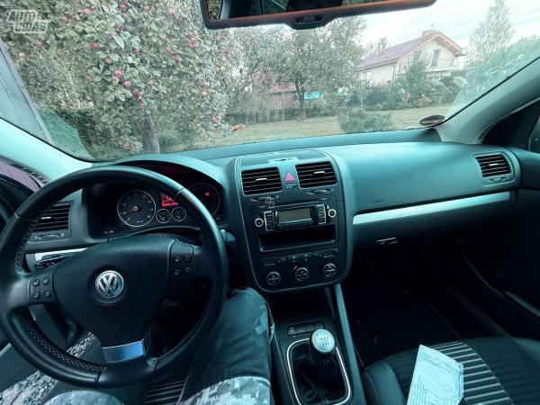 Volkswagen Golf 2008 Viļņa vietnē Pelēks Volkswagen Golf 2008 Viļņa, ar dzinēja tilpumu 1.40 L un nobraukumu 204 tūkst. km par 700 €, foto 4 vietnē AUTOMOTO.COM.LV