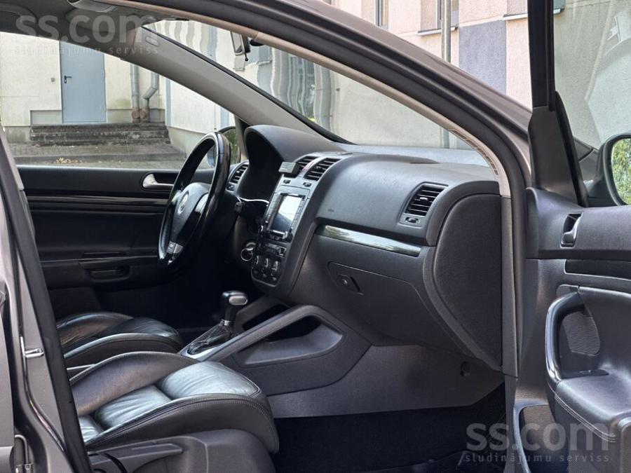 Pelēks Volkswagen Golf 2008 Jelgava, ar dzinēja tilpumu 1.90 L un nobraukumu 232 tūkst. km par 2750 €, foto 10 vietnē AUTOMOTO.COM.LV