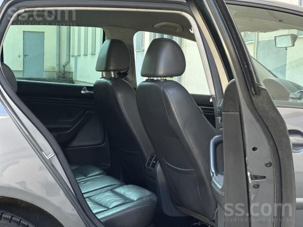 Pelēks Volkswagen Golf 2008 Jelgava, ar dzinēja tilpumu 1.90 L un nobraukumu 232 tūkst. km par 2750 €, foto 11 vietnē AUTOMOTO.COM.LV