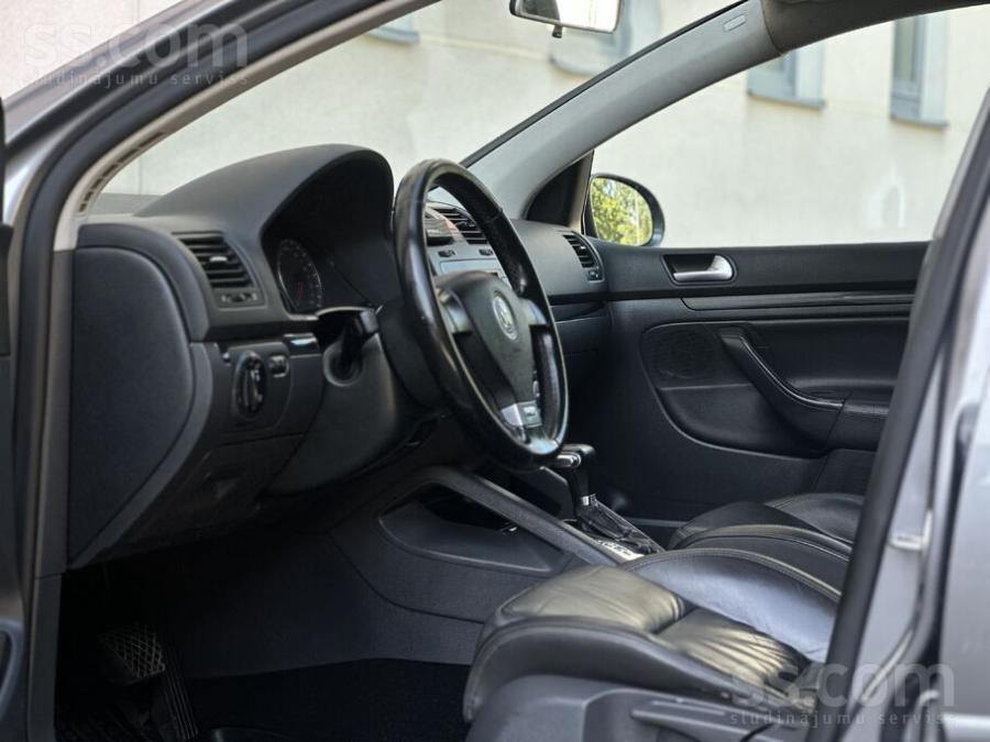 Pelēks Volkswagen Golf 2008 Jelgava, ar dzinēja tilpumu 1.90 L un nobraukumu 232 tūkst. km par 2750 €, foto 13 vietnē AUTOMOTO.COM.LV