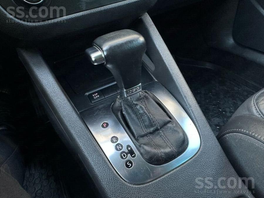 Pelēks Volkswagen Golf 2008 Jelgava, ar dzinēja tilpumu 1.90 L un nobraukumu 232 tūkst. km par 2750 €, foto 23 vietnē AUTOMOTO.COM.LV
