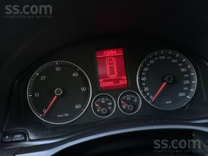 Pelēks Volkswagen Golf 2008 Jelgava, ar dzinēja tilpumu 1.90 L un nobraukumu 232 tūkst. km par 2750 €, foto 26 vietnē AUTOMOTO.COM.LV