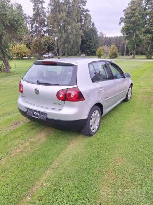 Pelēks Volkswagen Golf 2008 Alūksne, ar dzinēja tilpumu 2.00 L un nobraukumu 270 tūkst. km par 2590 €, foto 3 vietnē AUTOMOTO.COM.LV