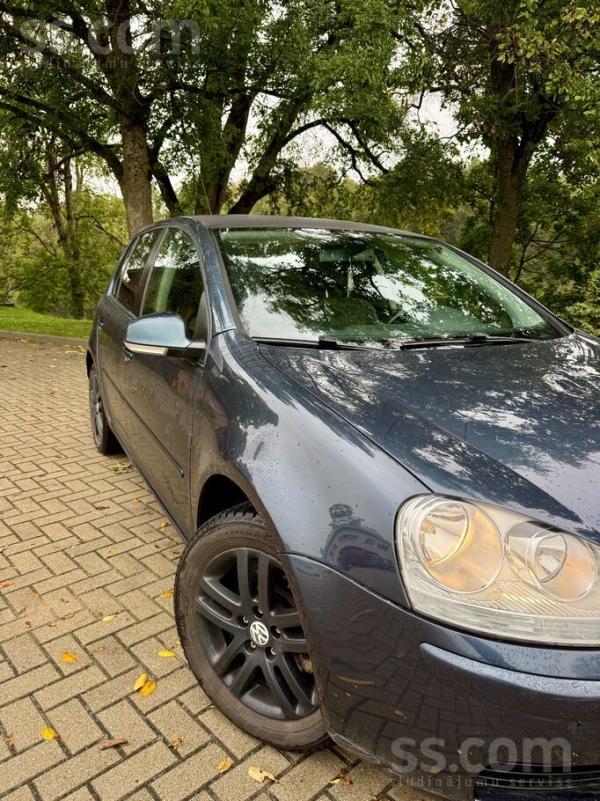 Grey Volkswagen Golf 2008 in Valmiera, with an engine capacity of 1.90 L and mileage of 312 thousand km for 2700 €, photo 1 on AUTOMOTO.COM.LV