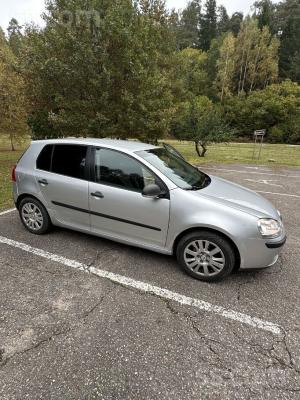 Grey Volkswagen Golf 2008 in Talsi, with an engine capacity of 1.90 L and mileage of 351 thousand km for 1450 €, photo 4 on AUTOMOTO.COM.LV