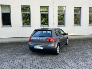 Pelēks Volkswagen Golf 2008 Jelgava, ar dzinēja tilpumu 1.60 L un nobraukumu 284 tūkst. km par 1850 €, foto 13 vietnē AUTOMOTO.COM.LV