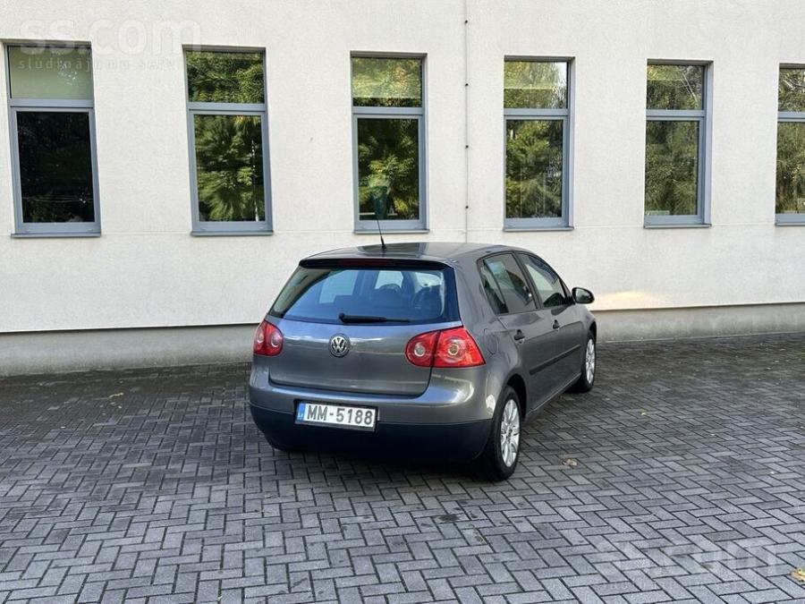 Pelēks Volkswagen Golf 2008 Jelgava, ar dzinēja tilpumu 1.60 L un nobraukumu 284 tūkst. km par 1850 €, foto 13 vietnē AUTOMOTO.COM.LV