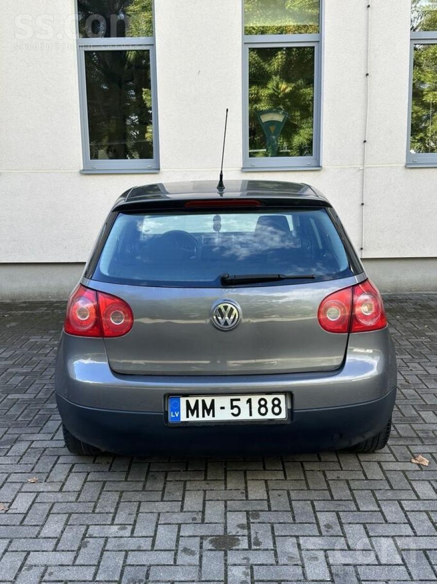 Pelēks Volkswagen Golf 2008 Jelgava, ar dzinēja tilpumu 1.60 L un nobraukumu 284 tūkst. km par 1850 €, foto 15 vietnē AUTOMOTO.COM.LV