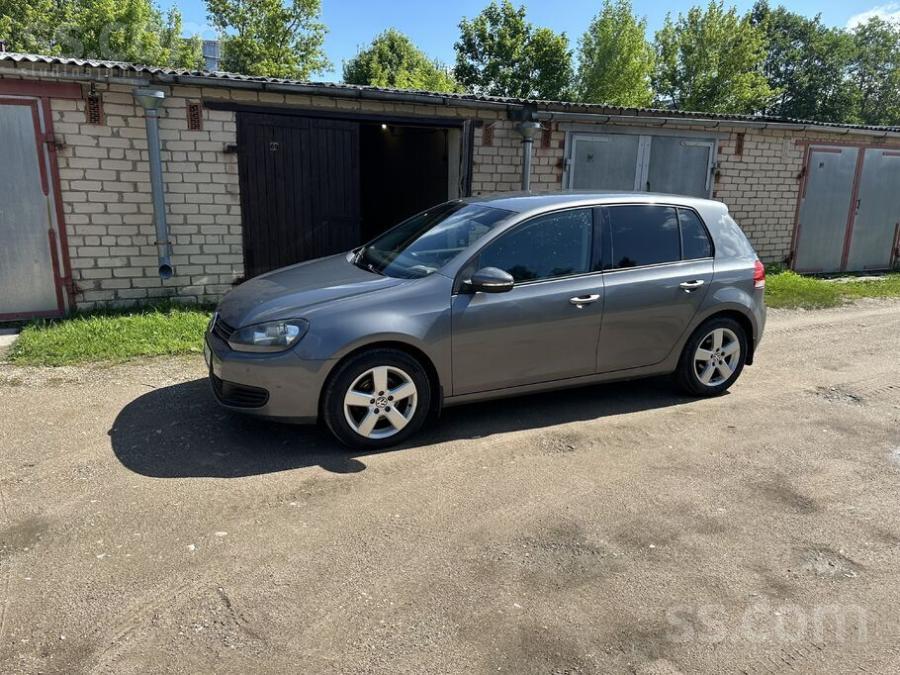 Pelēks Volkswagen Golf 2009 Preiļi, ar dzinēja tilpumu 1.60 L un nobraukumu 204 tūkst. km par 5100 €, foto 1 vietnē AUTOMOTO.COM.LV