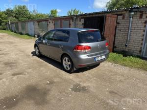 Pelēks Volkswagen Golf 2009 Preiļi, ar dzinēja tilpumu 1.60 L un nobraukumu 204 tūkst. km par 5100 €, foto 3 vietnē AUTOMOTO.COM.LV