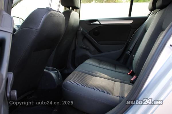 Pelēks Volkswagen Golf 2009 Tallina, ar dzinēja tilpumu 1.40 L un nobraukumu 167 tūkst. km par 3999 €, foto 11 vietnē AUTOMOTO.COM.LV