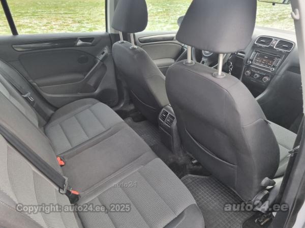 Pelēks Volkswagen Golf 2009 Pelva, ar dzinēja tilpumu 2.00 L un nobraukumu 208 tūkst. km par 4900 €, foto 11 vietnē AUTOMOTO.COM.LV