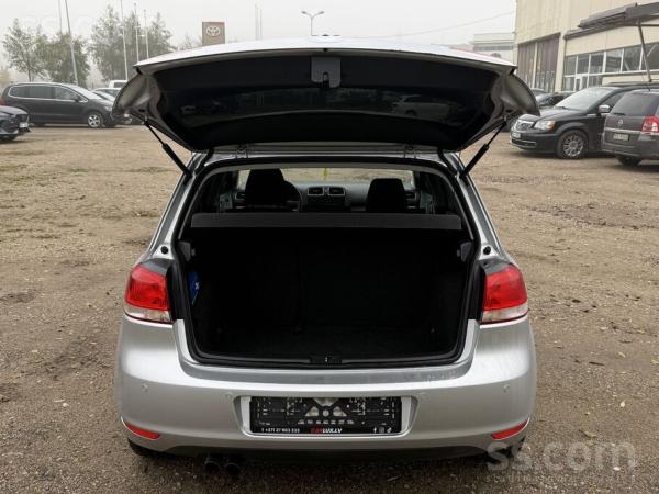 Pelēks Volkswagen Golf 2009 Liepāja, ar dzinēja tilpumu 1.40 L un nobraukumu 123 tūkst. km par 5350 €, foto 9 vietnē AUTOMOTO.COM.LV