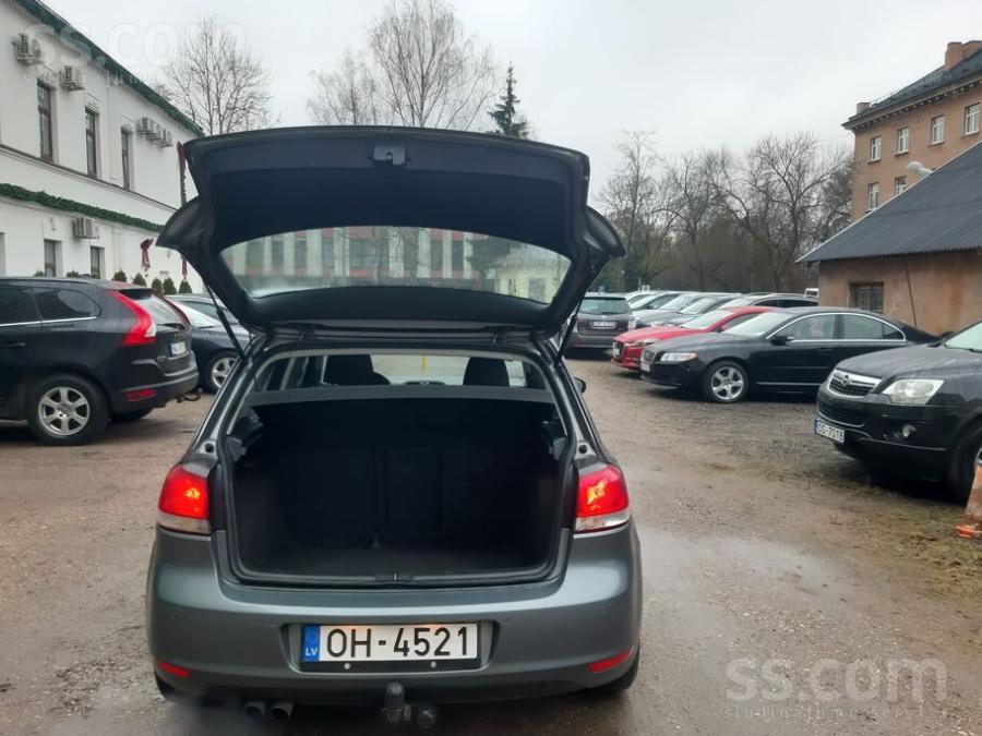 Pelēks Volkswagen Golf 2009 Daugavpils, ar dzinēja tilpumu 2.00 L un nobraukumu 0 tūkst. km par 3950 €, foto 22 vietnē AUTOMOTO.COM.LV