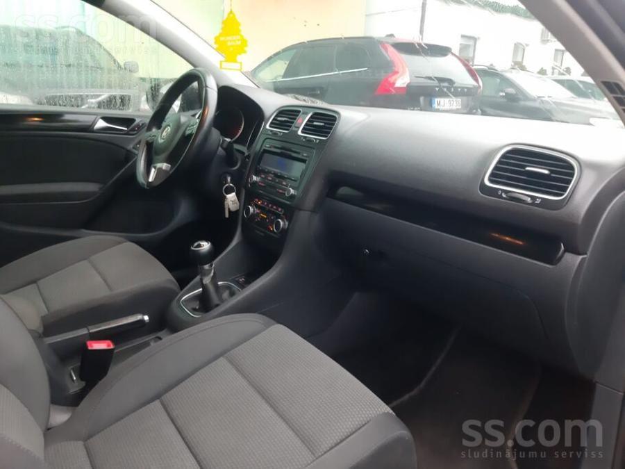 Pelēks Volkswagen Golf 2009 Daugavpils, ar dzinēja tilpumu 2.00 L un nobraukumu 0 tūkst. km par 3950 €, foto 24 vietnē AUTOMOTO.COM.LV