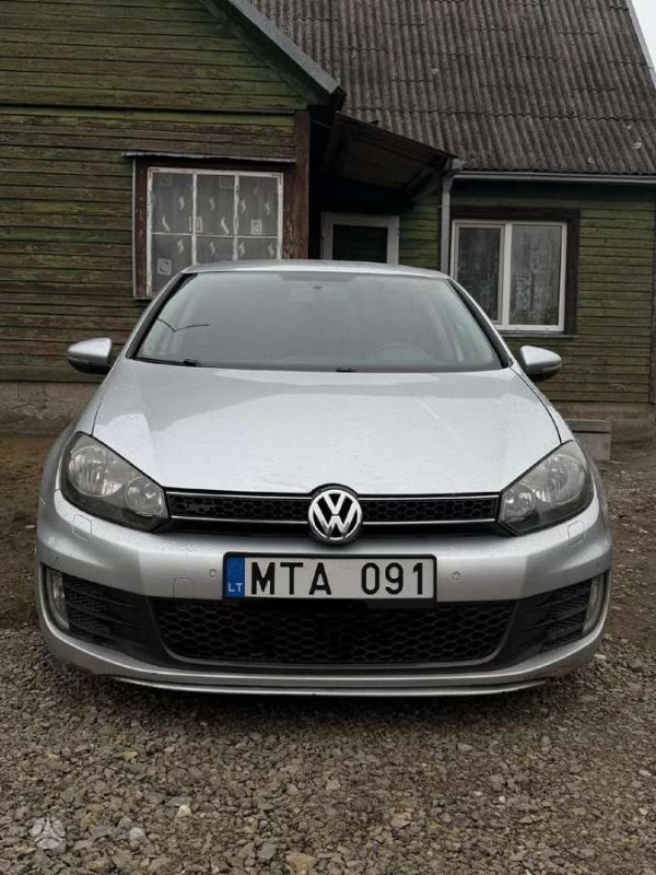 Pelēks Volkswagen Golf 2009 Kauņa, ar dzinēja tilpumu 1.97 L un nobraukumu 252 tūkst. km par 3500 €, foto 2 vietnē AUTOMOTO.COM.LV