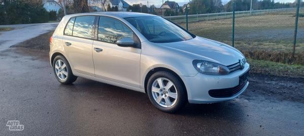 Pelēks Volkswagen Golf 2009 Viļņa, ar dzinēja tilpumu 1.40 L un nobraukumu 138 tūkst. km par 4250 €, foto 1 vietnē AUTOMOTO.COM.LV