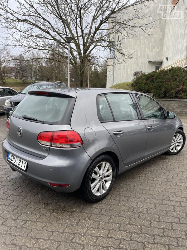 Pelēks Volkswagen Golf 2009 Alīta, ar dzinēja tilpumu 2.00 L un nobraukumu 320 tūkst. km par 3000 €, foto 4 vietnē AUTOMOTO.COM.LV