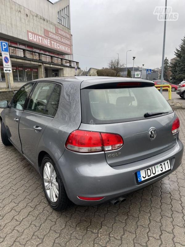 Pelēks Volkswagen Golf 2009 Alīta, ar dzinēja tilpumu 2.00 L un nobraukumu 320 tūkst. km par 3000 €, foto 6 vietnē AUTOMOTO.COM.LV