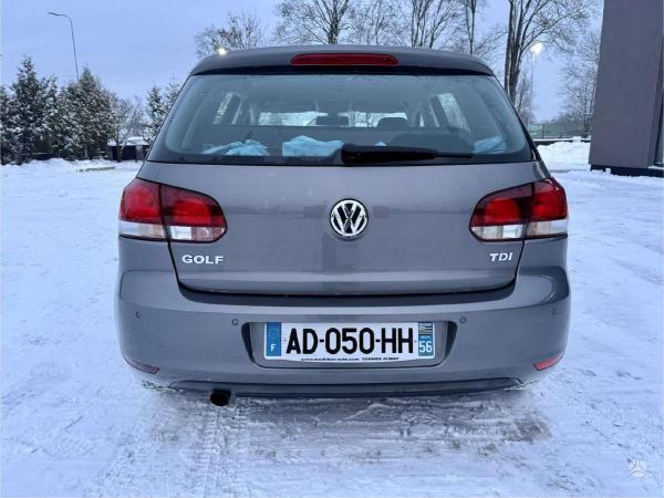 Grey Volkswagen Golf 2009 in Taurage, with an engine capacity of 1.60 L and mileage of 213 thousand km for 5100 €, photo 6 on AUTOMOTO.COM.LV