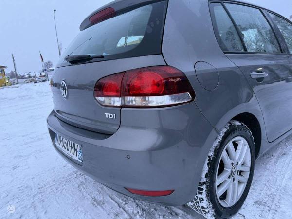 Grey Volkswagen Golf 2009 in Taurage, with an engine capacity of 1.60 L and mileage of 213 thousand km for 5100 €, photo 9 on AUTOMOTO.COM.LV