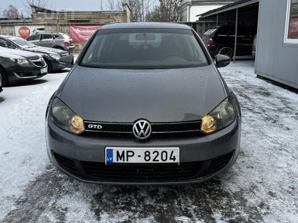 Pelēks Volkswagen Golf 2009 Daugavpils, ar dzinēja tilpumu 2.00 L un nobraukumu 0 tūkst. km par 3200 €, foto 2 vietnē AUTOMOTO.COM.LV