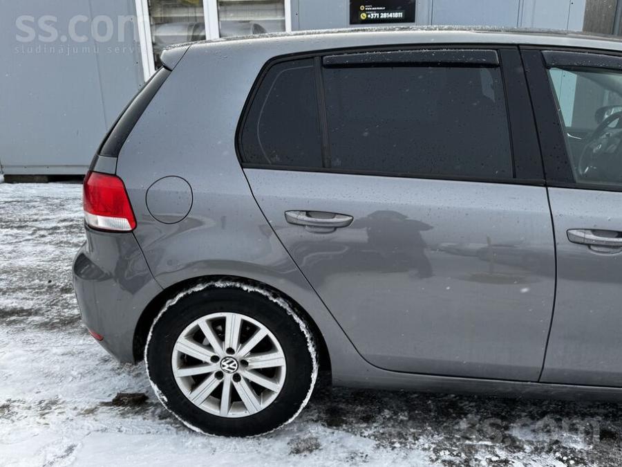 Grey Volkswagen Golf 2009 in Daugavpils, with an engine capacity of 2.00 L and mileage of 0 thousand km for 3200 €, photo 10 on AUTOMOTO.COM.LV