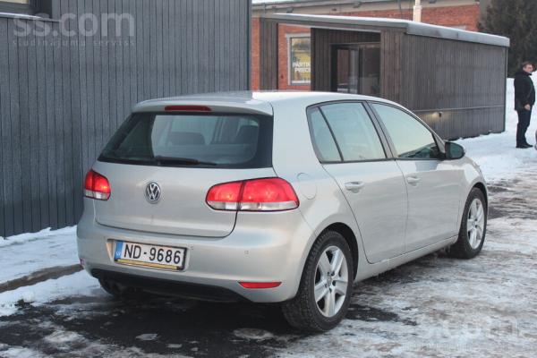 Pelēks Volkswagen Golf 2009 Rīga, ar dzinēja tilpumu 1.40 L un nobraukumu 258 tūkst. km par 3550 €, foto 3 vietnē AUTOMOTO.COM.LV