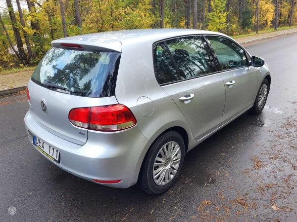 Grey Volkswagen Golf 2009 in Varena, with an engine capacity of 1.60 L and mileage of 228 thousand km for 3600 €, photo 2 on AUTOMOTO.COM.LV
