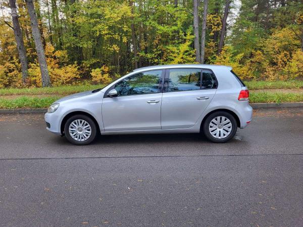 Grey Volkswagen Golf 2009 in Varena, with an engine capacity of 1.60 L and mileage of 228 thousand km for 3600 €, photo 4 on AUTOMOTO.COM.LV