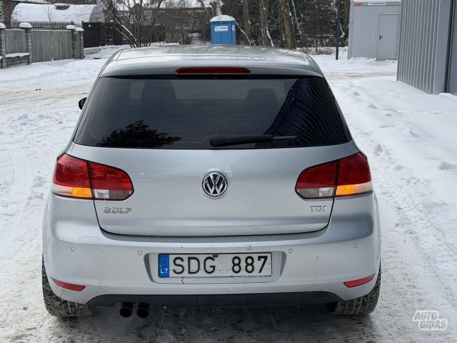 Grey Volkswagen Golf 2009 in Kaunas, with an engine capacity of 2.00 L and mileage of 342 thousand km for 3290 €, photo 3 on AUTOMOTO.COM.LV
