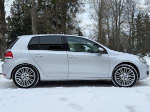 Grey Volkswagen Golf 2009 in Kaunas, with an engine capacity of 2.00 L and mileage of 342 thousand km for 3290 €, photo 26 on AUTOMOTO.COM.LV